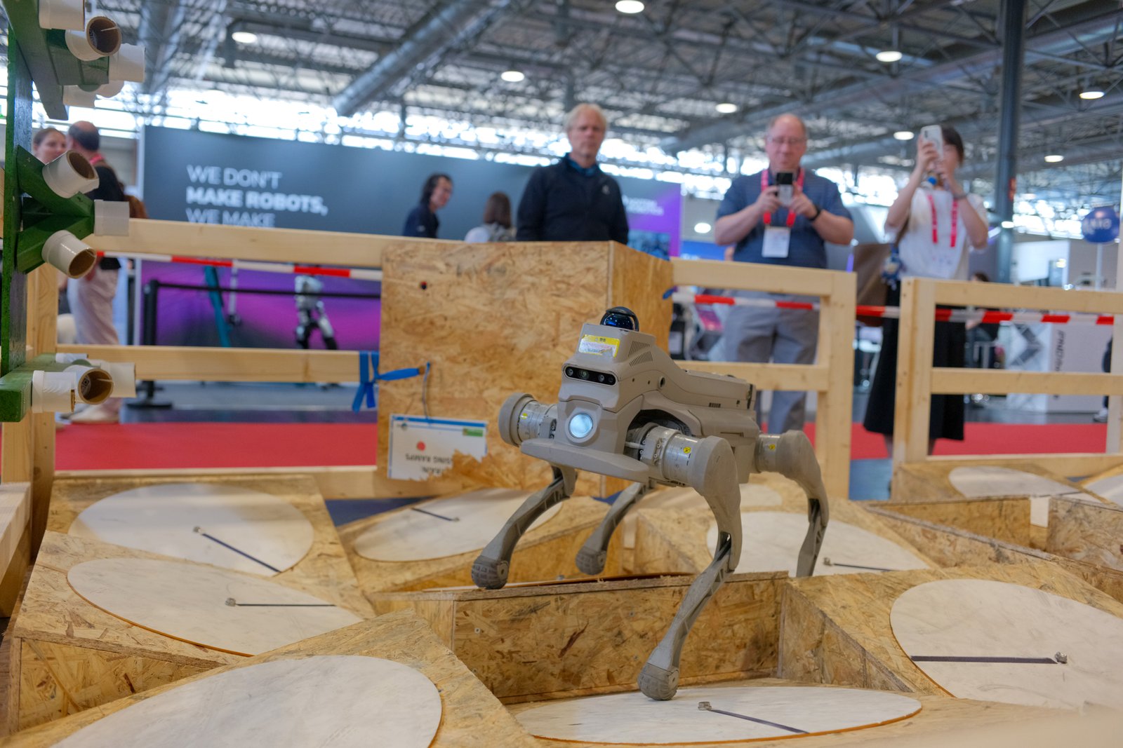 GENISOM AI Debuts at ICRA 2026 with Full-Stack Embodied Intelligence ...